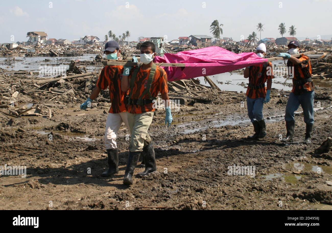 Indian ocean tsunami 2004 sumatra hi-res stock photography and images ...