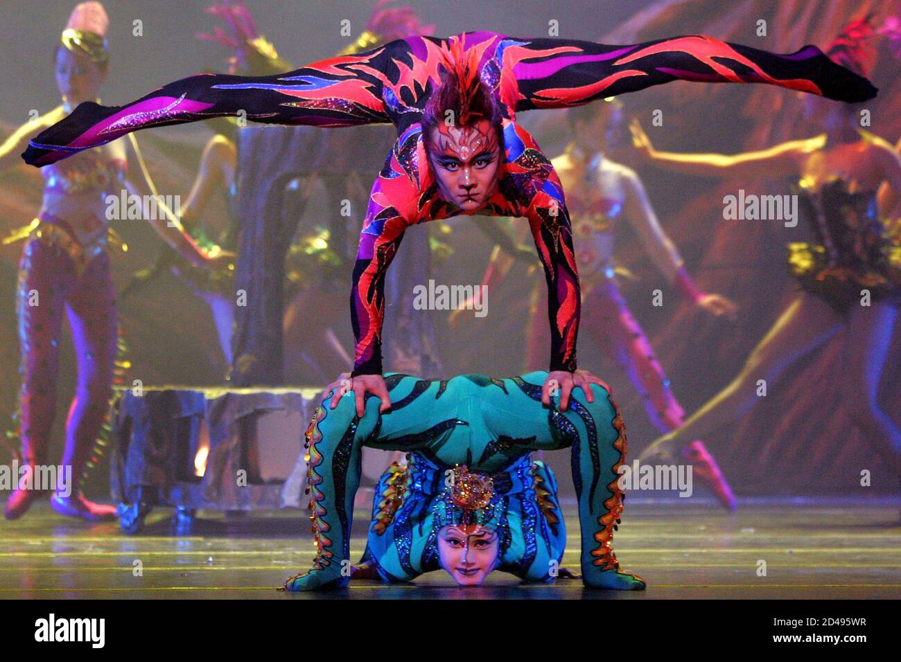Shanghai acrobats show hi-res stock photography and images - Alamy