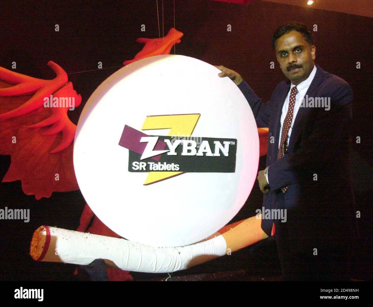 Cigarette Smokers High Resolution Stock Photography and Images - Alamy