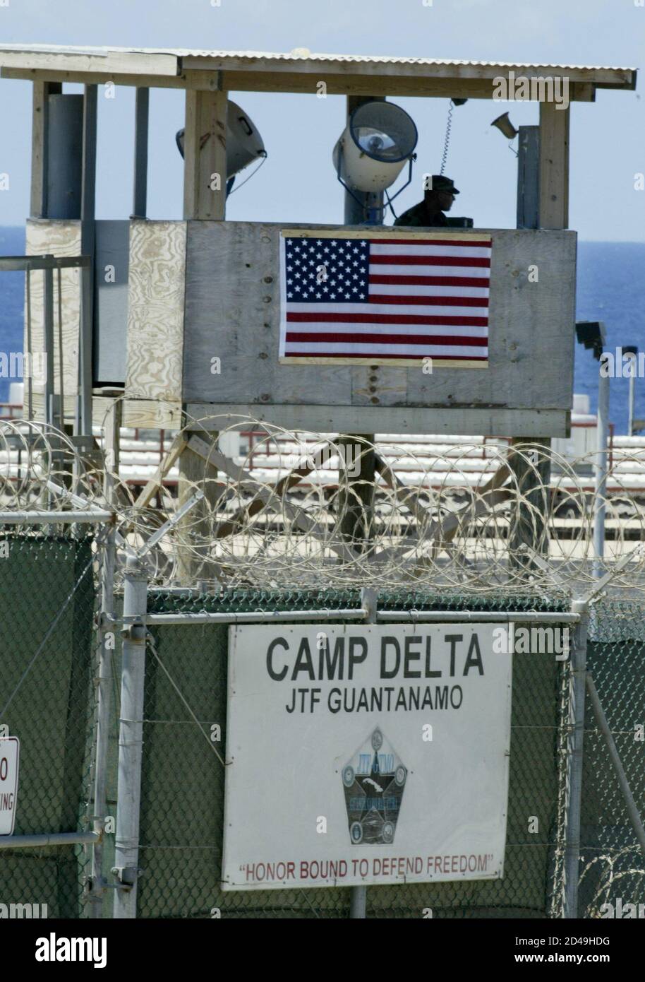 Main gate u s military base hi-res stock photography and images - Alamy