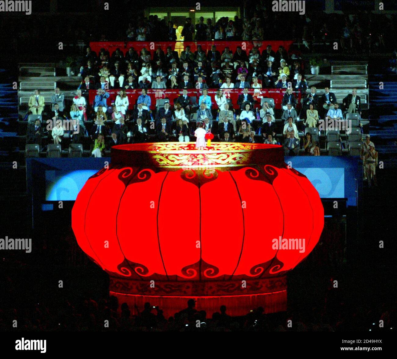 Athens olympic games 2004 closing ceremony hi-res stock photography and ...