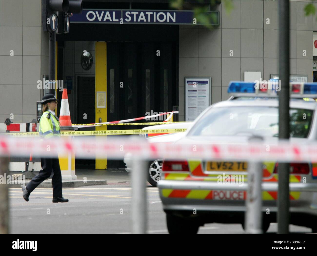 Oval underground hi-res stock photography and images - Alamy