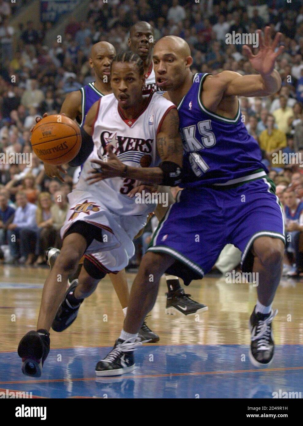 Allen Iverson 2001 High Resolution Stock Photography and Images - Alamy