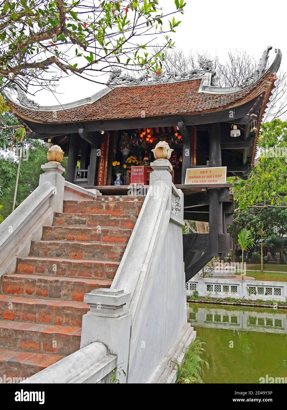 The One Pillar Pagoda, Vietnam, Hanoï Stock Photo - Alamy