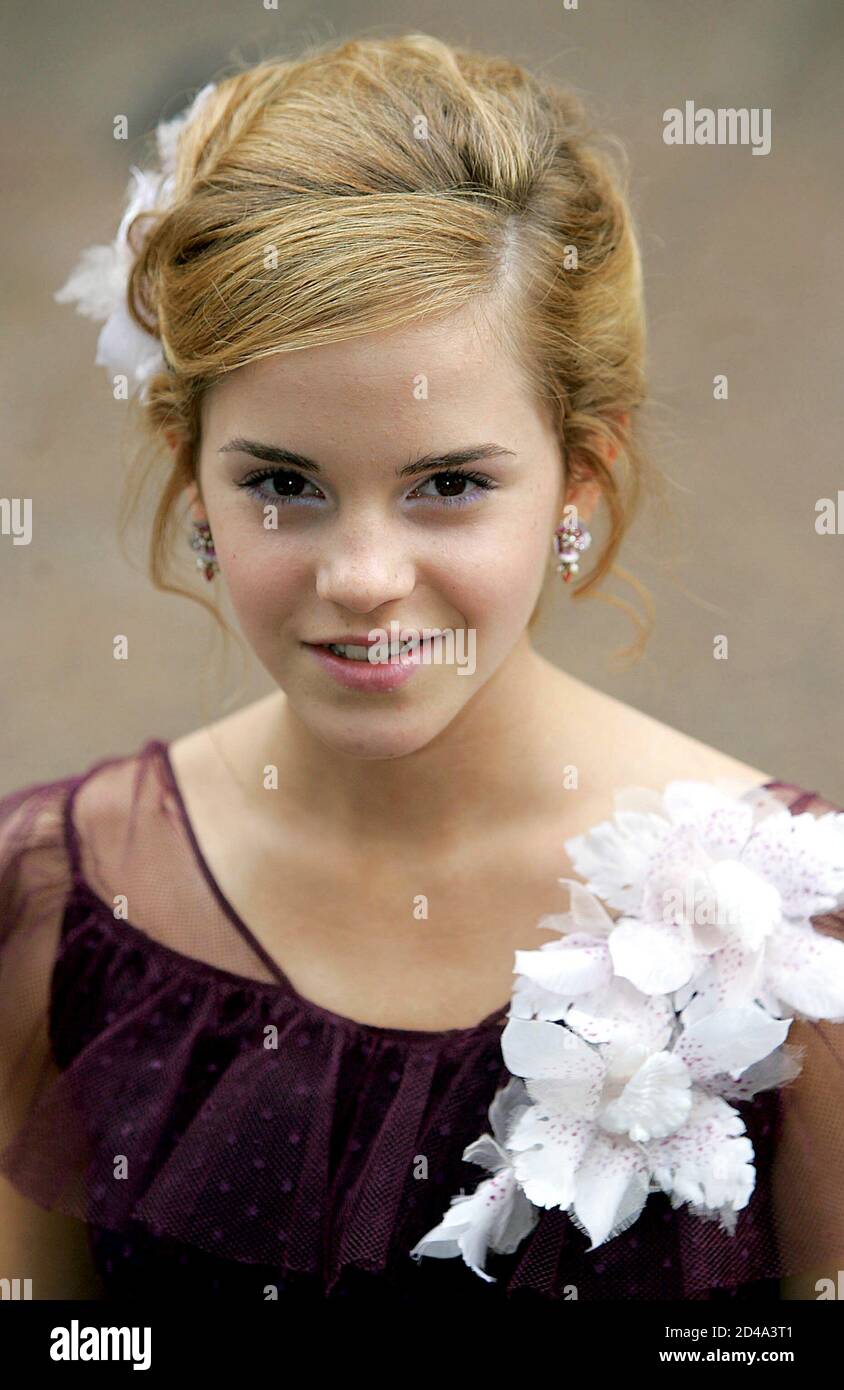 Harry potter azkaban 2004 emma hi-res stock photography and images - Alamy