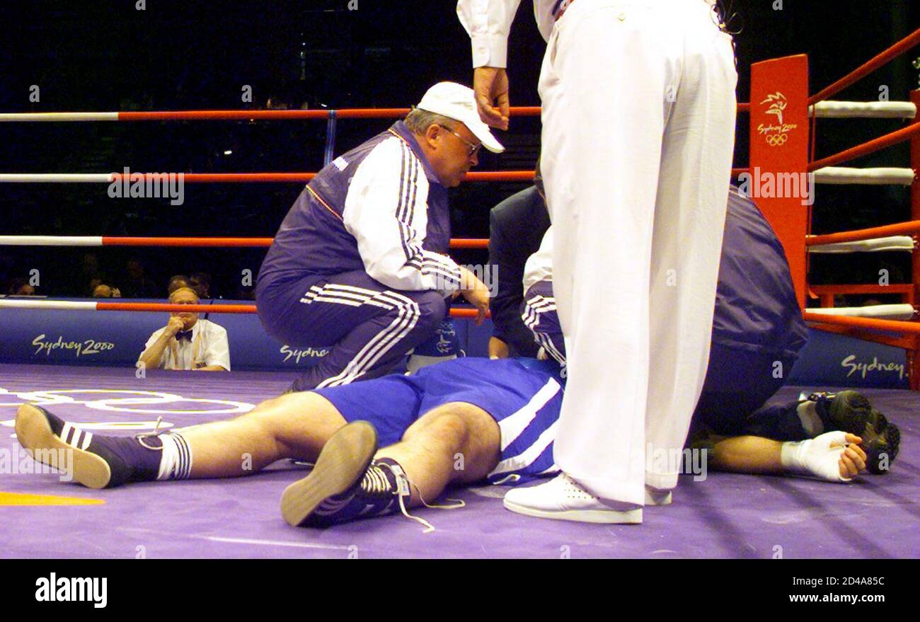 Officials olympic boxing hi-res stock photography and images - Alamy