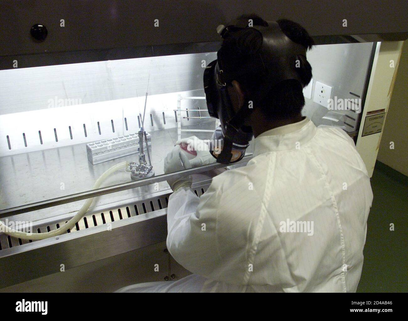 Sri lankan medical research institute hi-res stock photography and ...