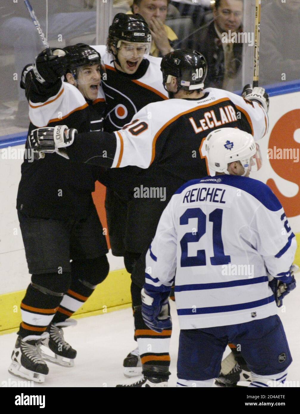 Recchi flyers hi-res stock photography and images - Alamy