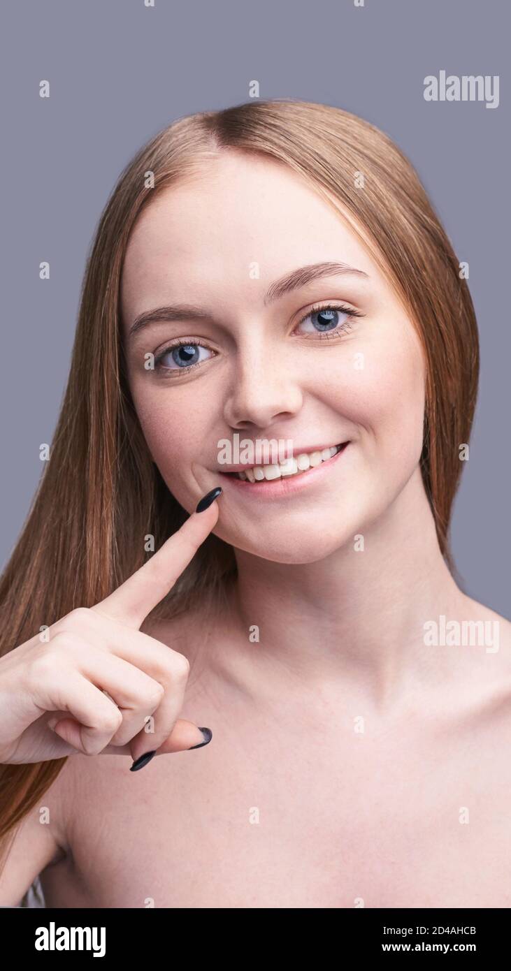 Smiling teen girl perfect hi-res stock photography and images - Alamy