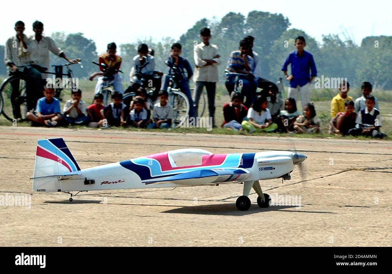 Aero modeling hi-res stock photography and images - Alamy