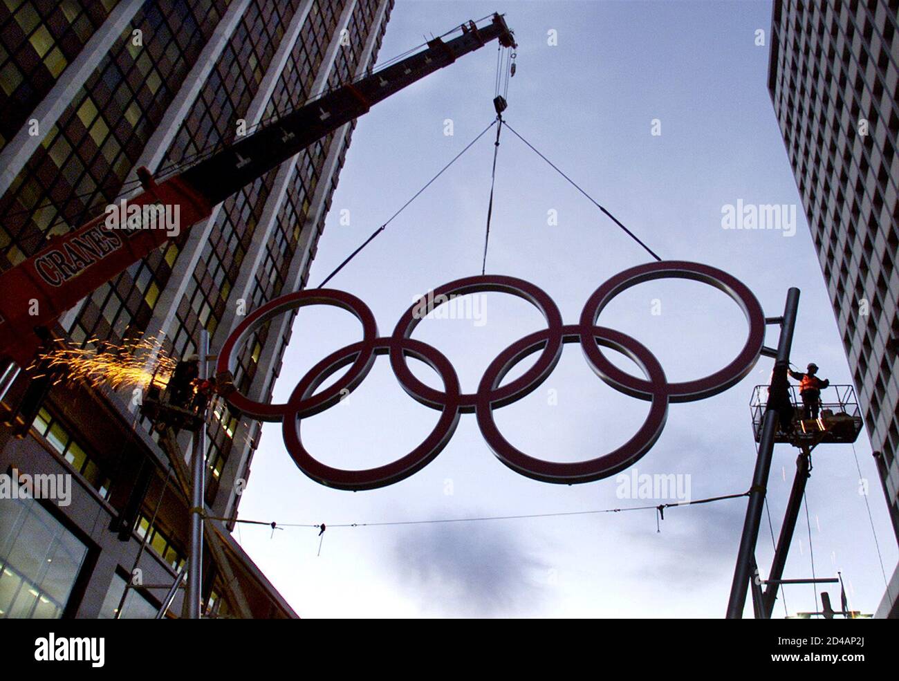 Interlocking olympic rings hi-res stock photography and images - Alamy