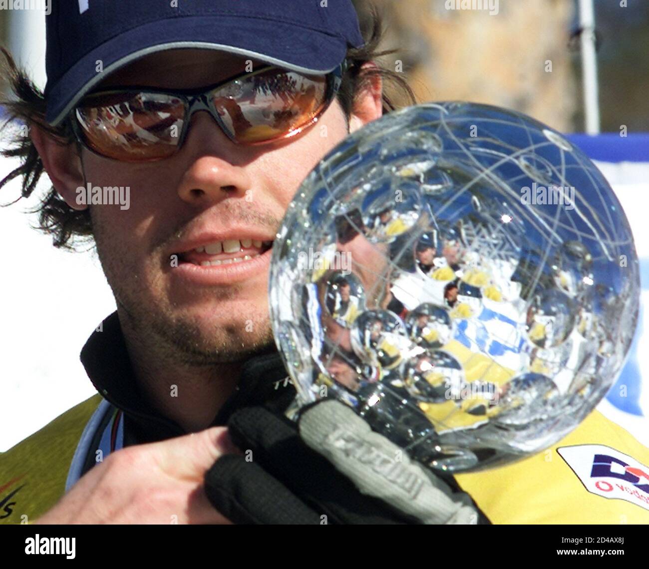 Snowboard riders hi-res stock photography and images - Alamy