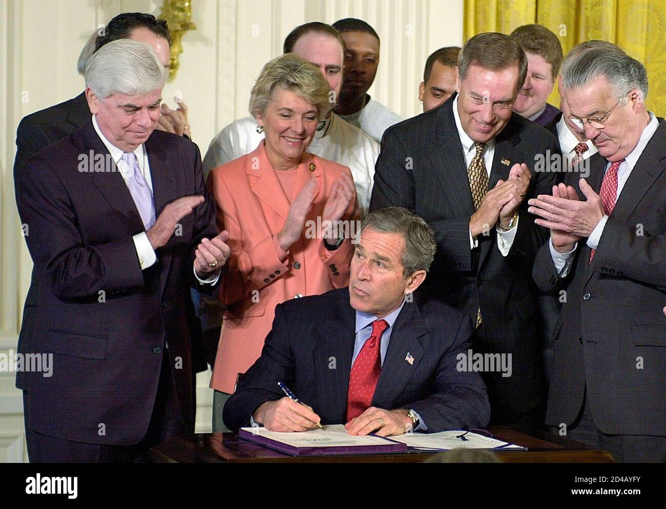 Sen paul sarbanes hi-res stock photography and images - Alamy