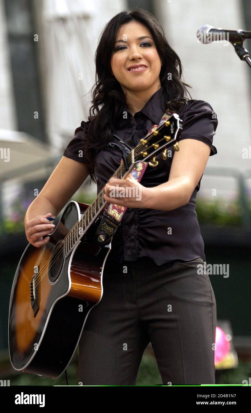 Singer Michelle Branch High Resolution Stock Photography and Images - Alamy