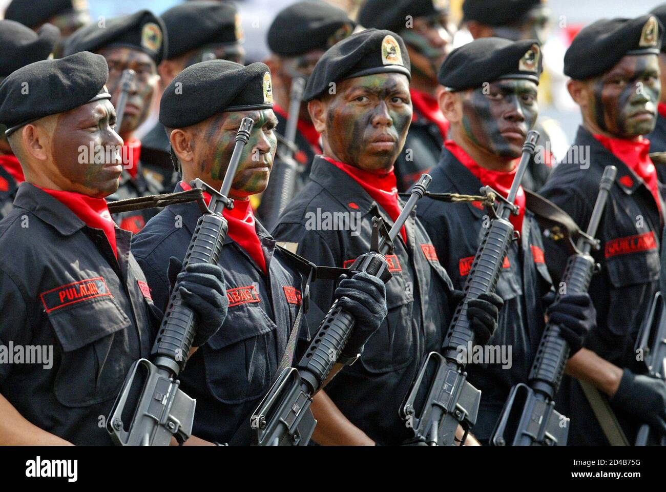 Members special action force philippine hi-res stock photography and ...