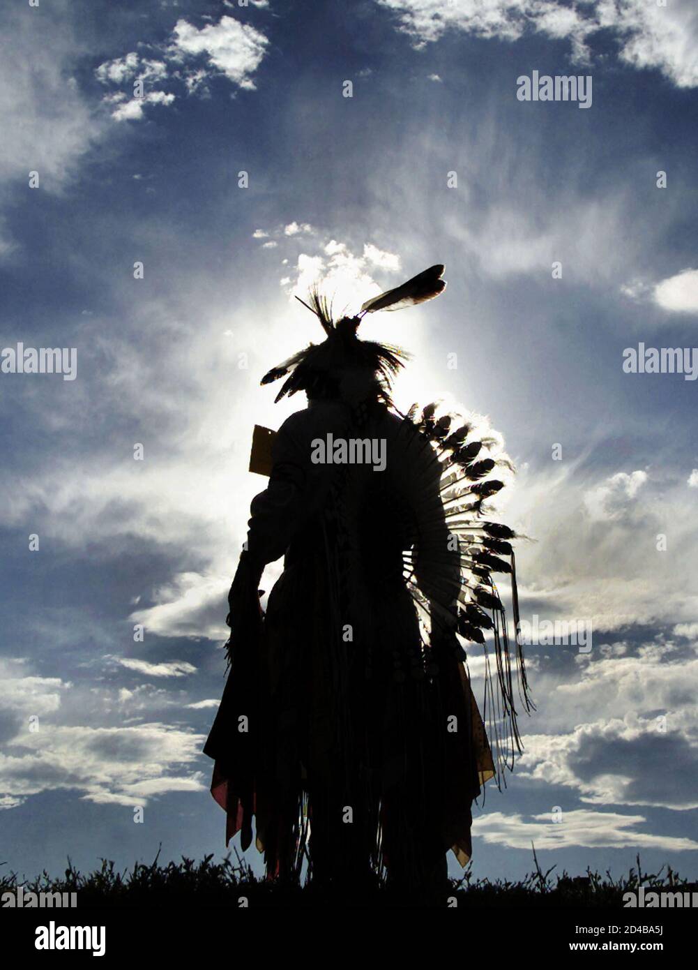 Lakota powwow hi-res stock photography and images - Alamy