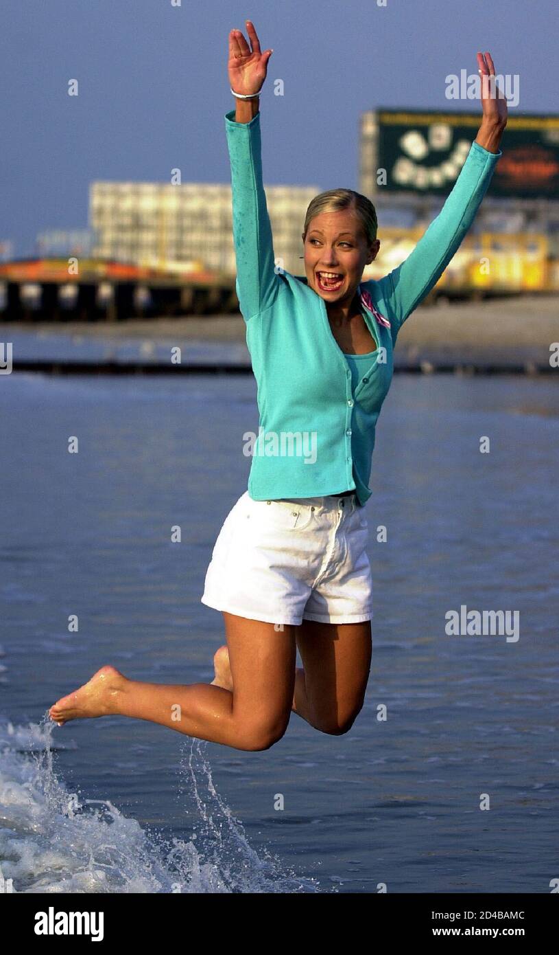 Miss america 2002 hi-res stock photography and images - Alamy