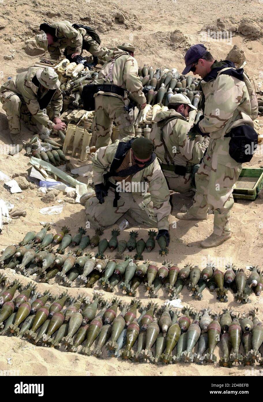 Abandoned cache hi-res stock photography and images - Alamy