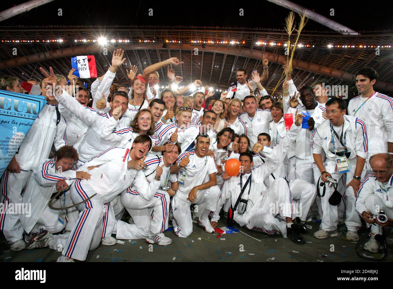 Athens olympic games 2004 closing ceremony hi-res stock photography and ...
