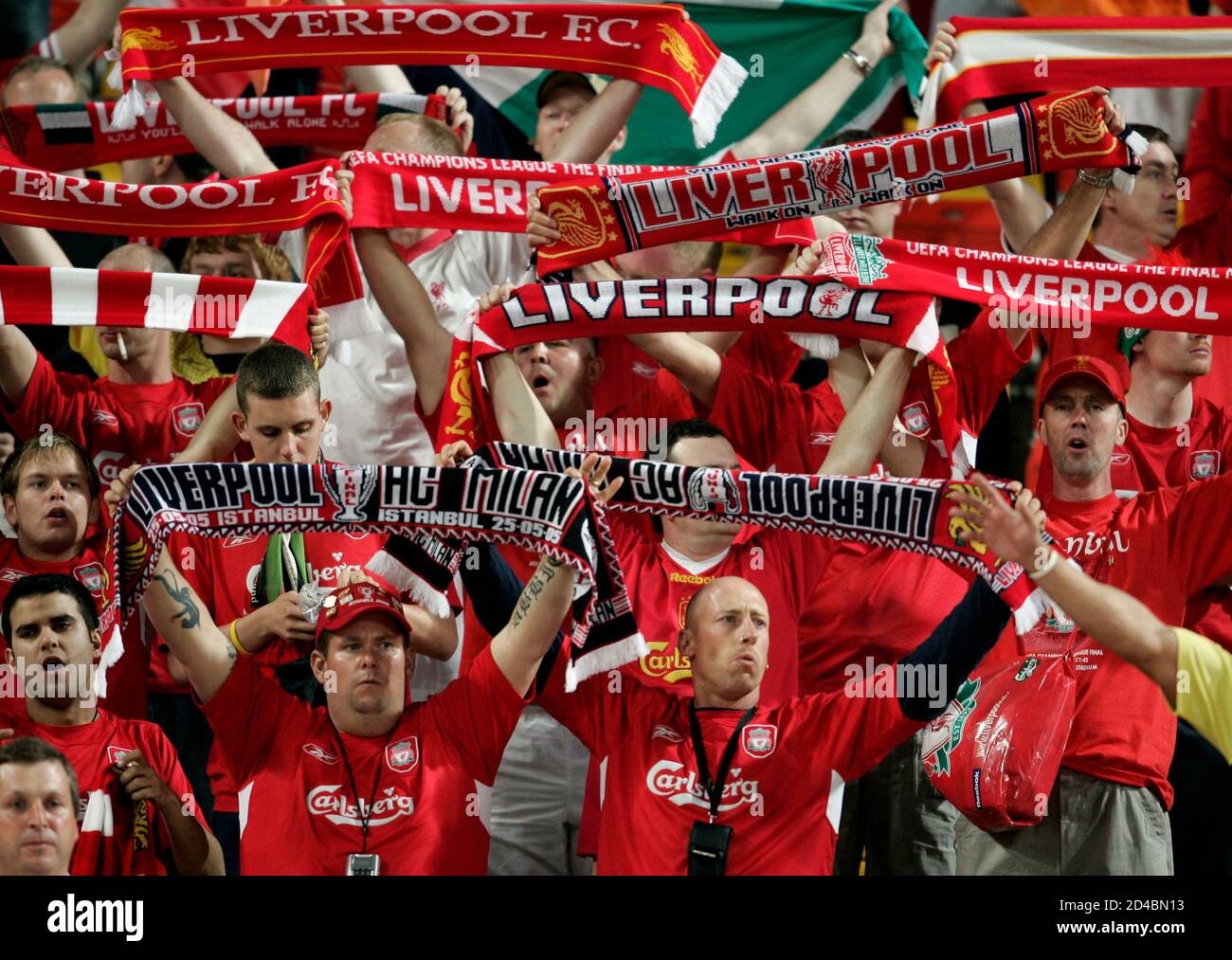 Ataturk olympic stadium liverpool fans hi-res stock photography and ...