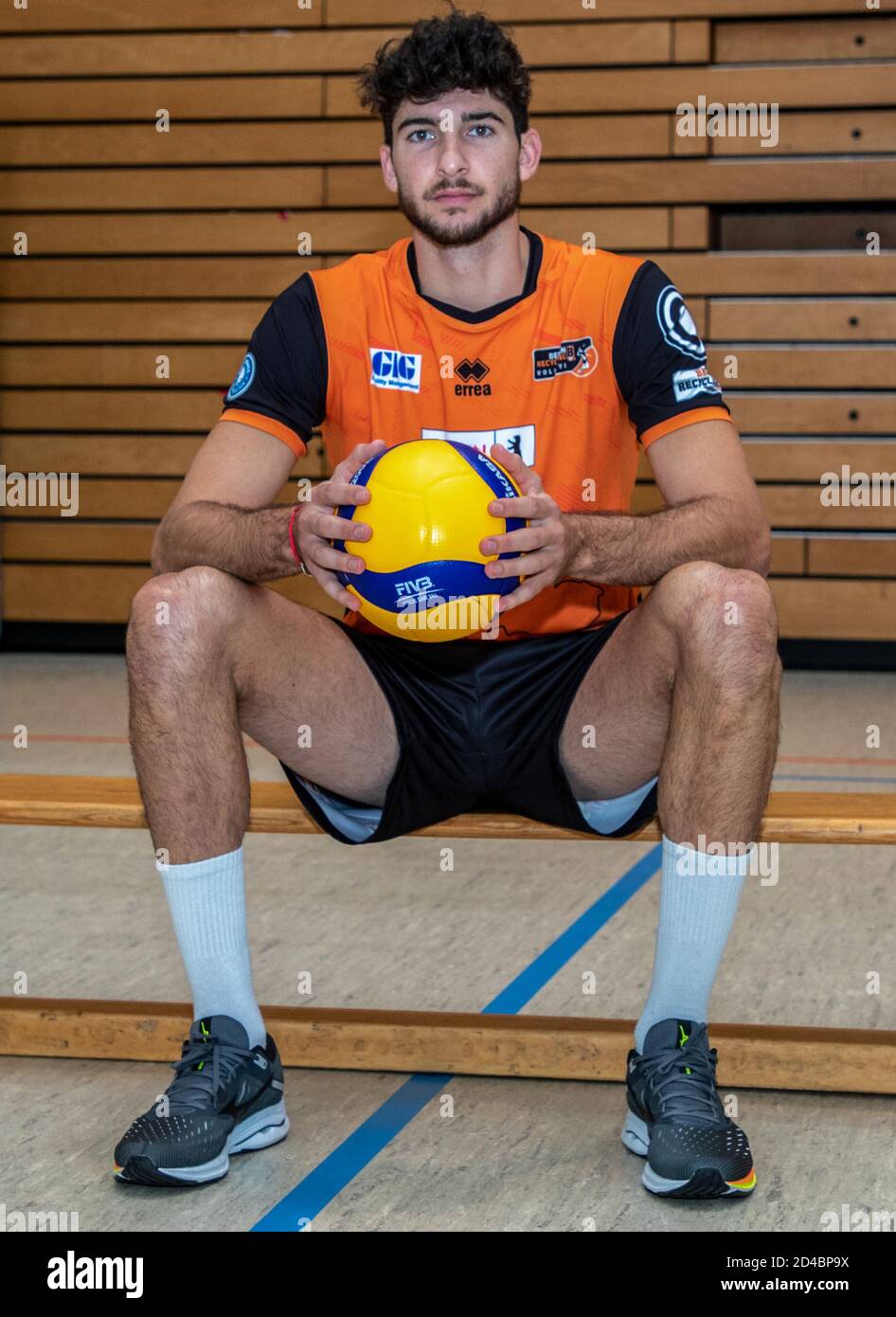 Timothee carle hi-res stock photography and images - Alamy