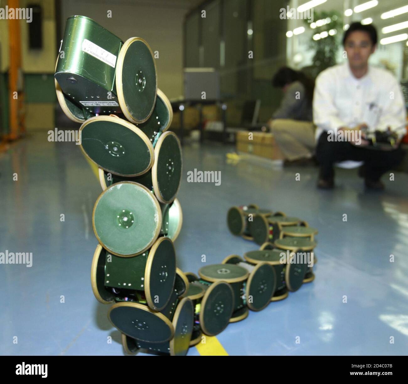 Snake robot hi-res stock photography and images - Alamy