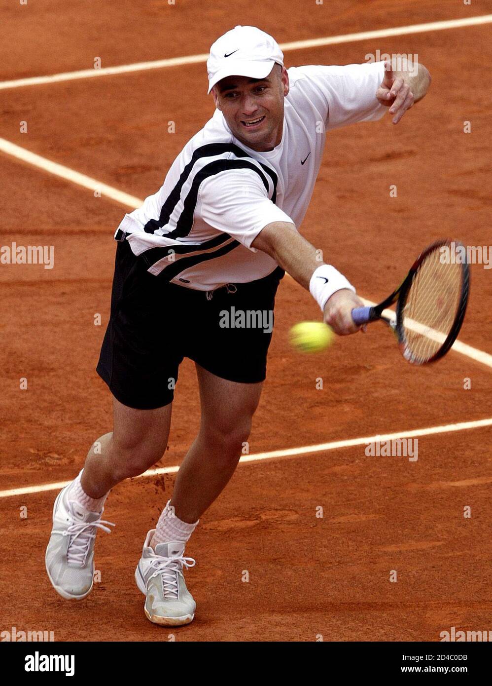 Andre agassi stretches for the ball hi-res stock photography and images ...