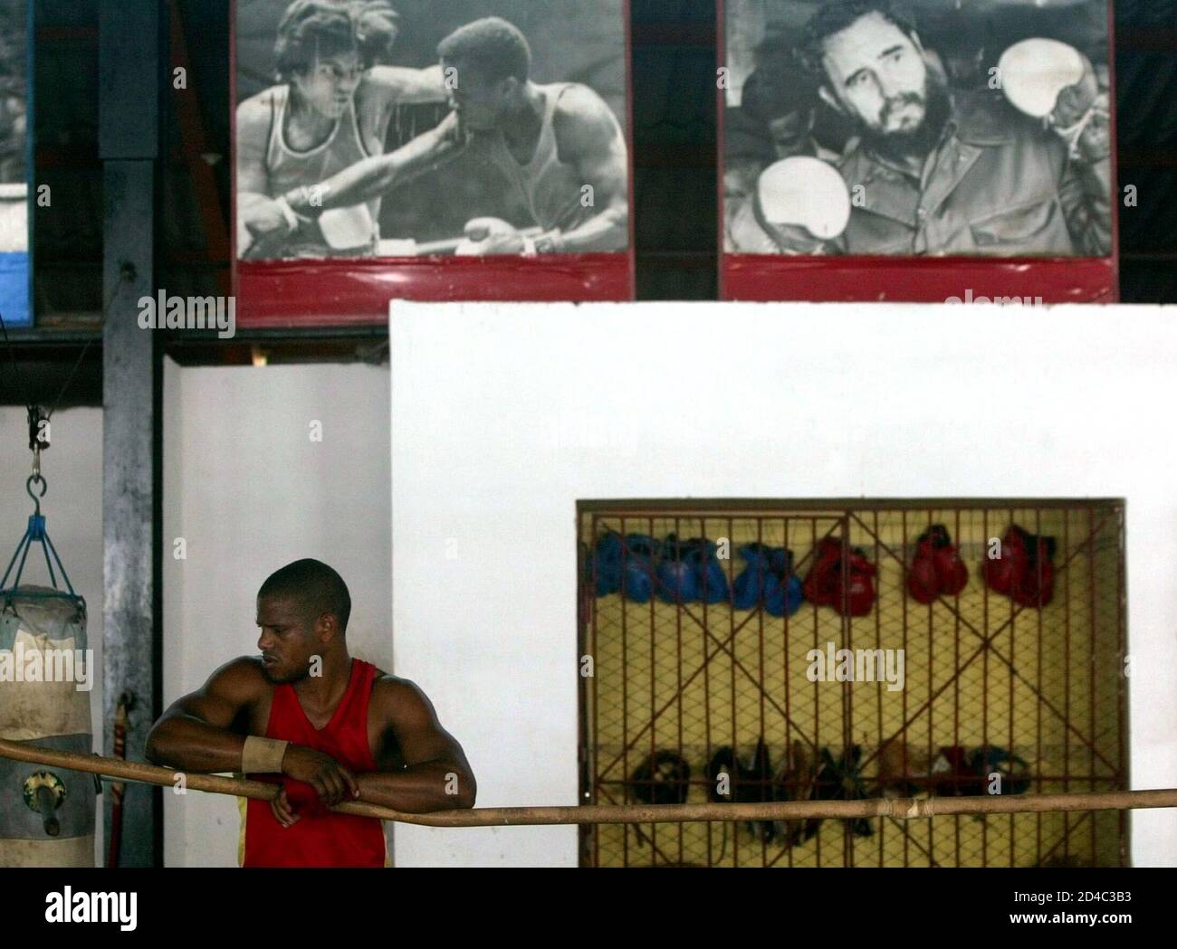 Cuba boxing school hi-res stock photography and images - Alamy