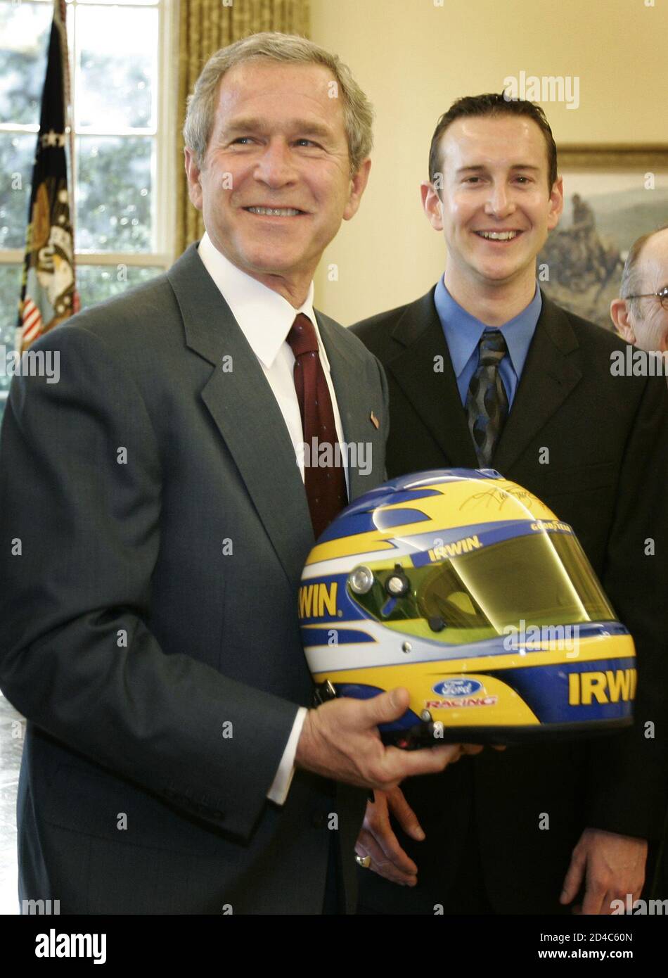 U s president george bush nascar hi-res stock photography and images ...