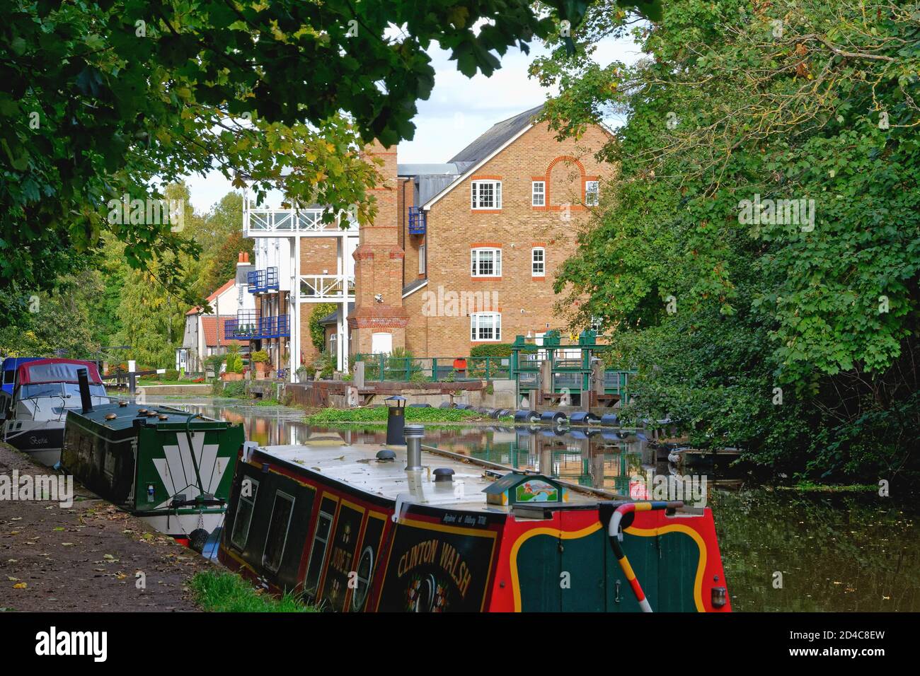 Modern apartments on the River Wey navigation canal at Thames Lock ...