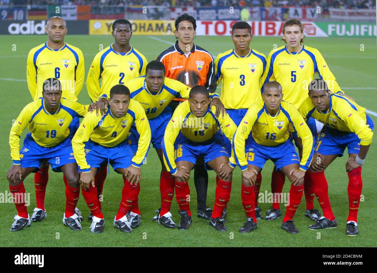 Japan team pose group photo hi-res stock photography and images - Alamy