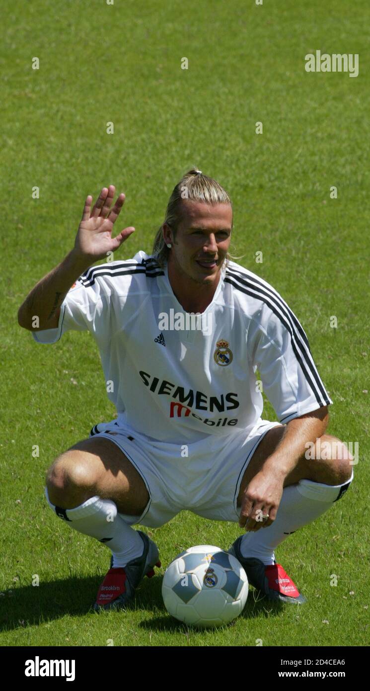 David beckham unveiled real madrid hi-res stock photography and images ...