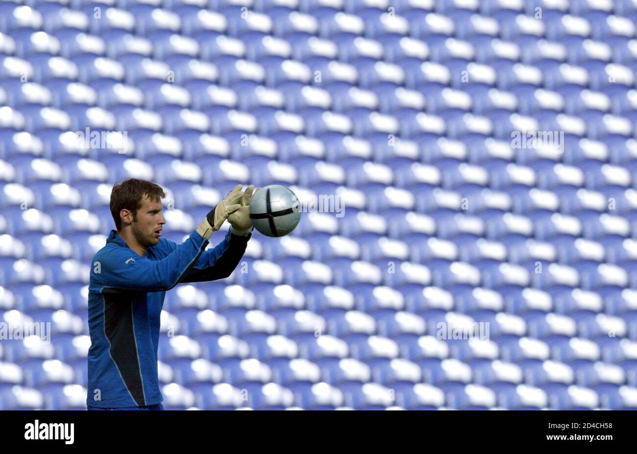 Czech goal keeper petr cech hi-res stock photography and images - Alamy