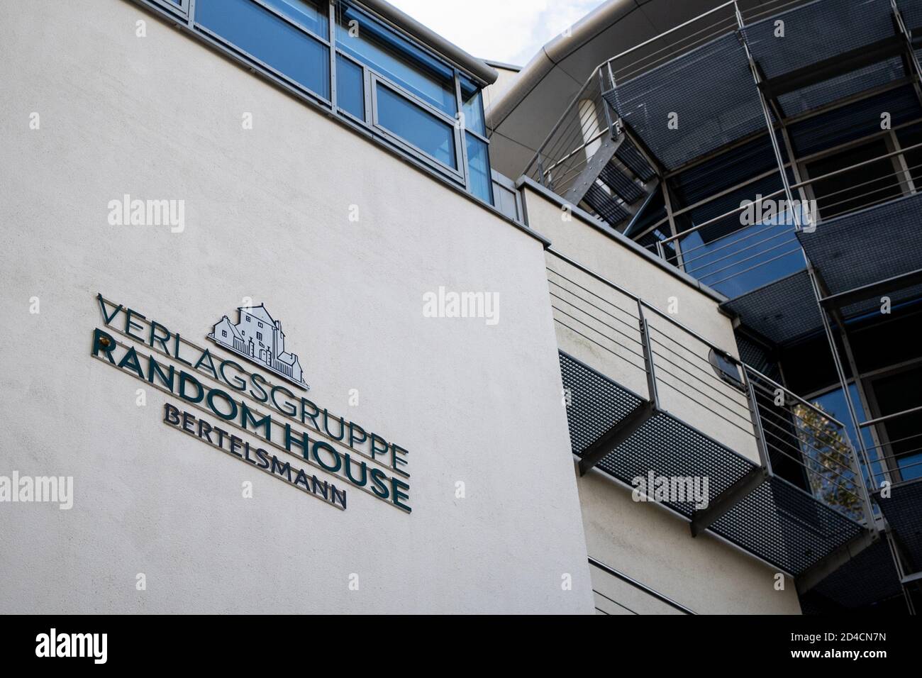 Verlagsgruppe random house hi-res stock photography and images - Alamy