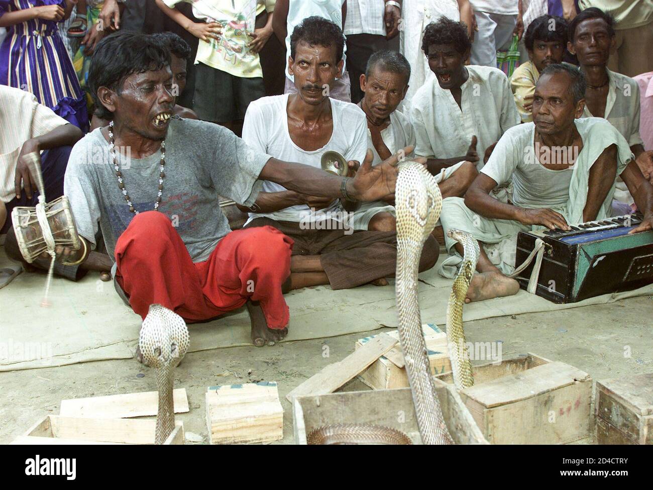 Hindu goddess of snakes hi-res stock photography and images - Alamy