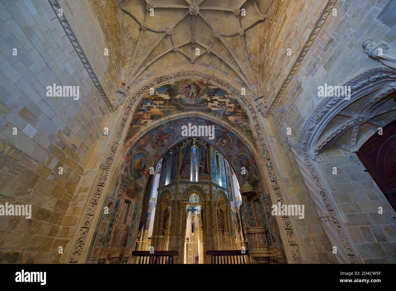 Charola, Templar round Church, Castle and Convent of the Order of ...