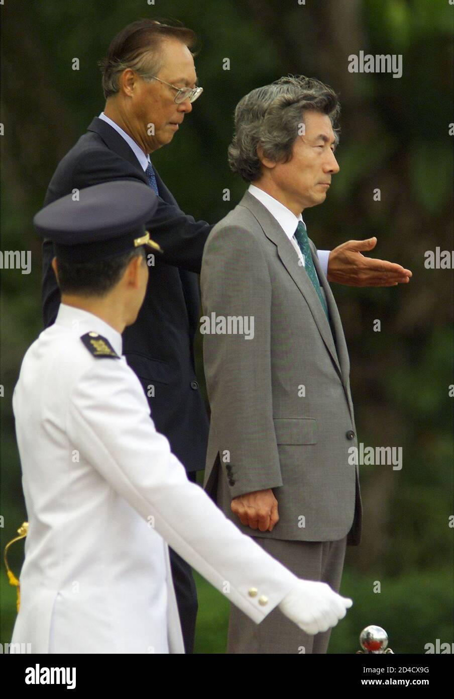 Singapore prime minister goh chok hi-res stock photography and images ...