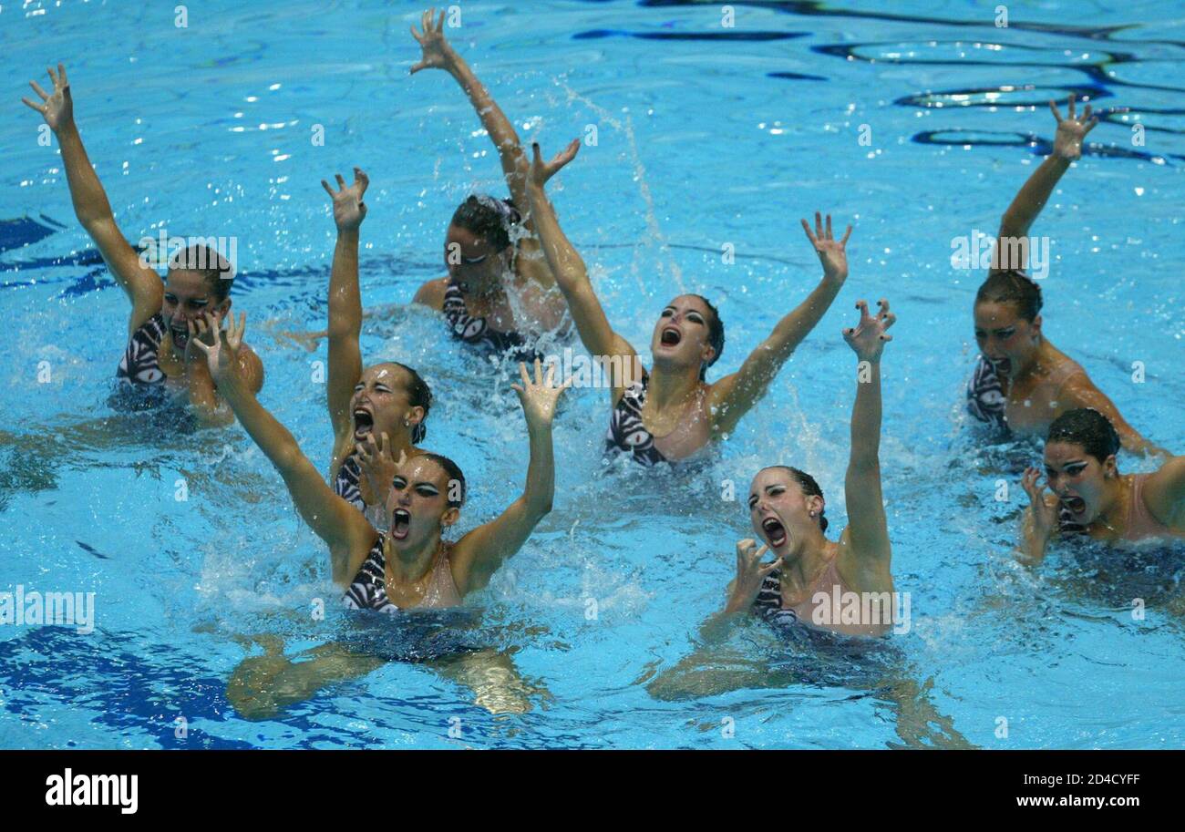 Spanish synchronized swimming team High Resolution Stock Photography ...