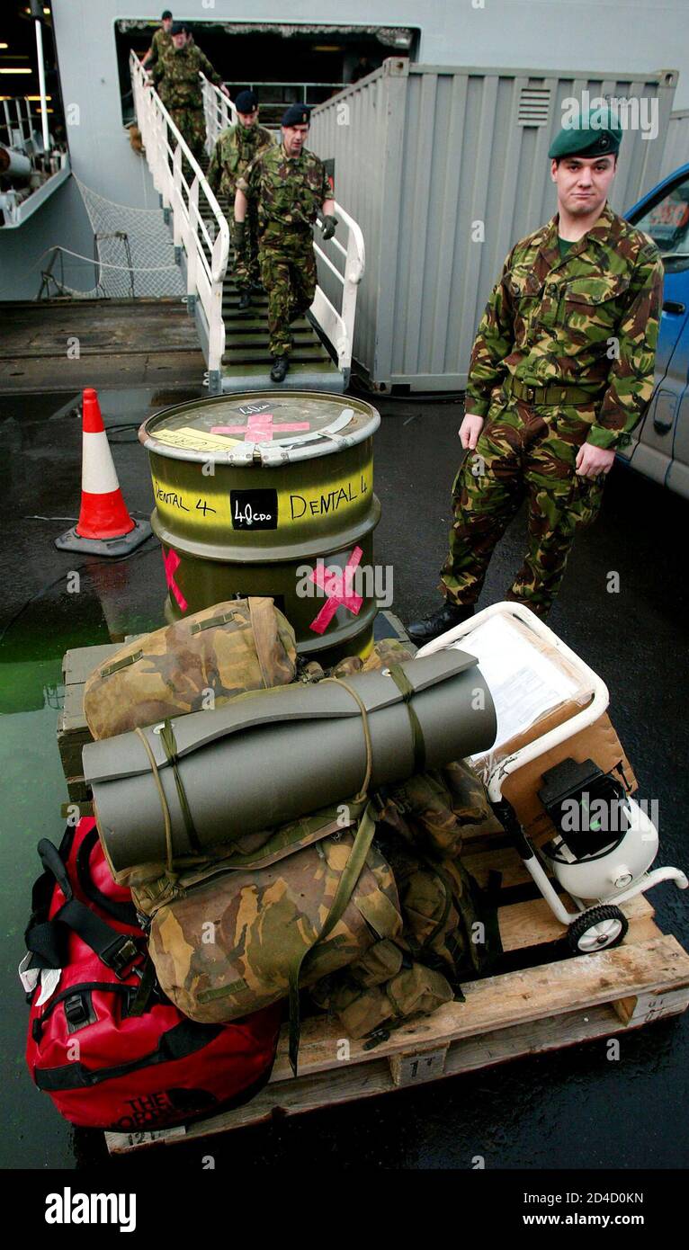 Royal navy base in plymouth hi-res stock photography and images - Alamy