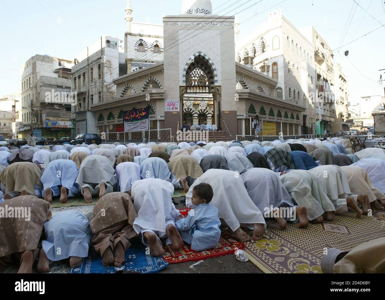 Celebrated eid hi-res stock photography and images - Alamy