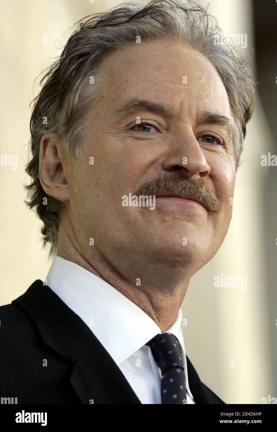Kevin kline 1988 hi-res stock photography and images - Alamy