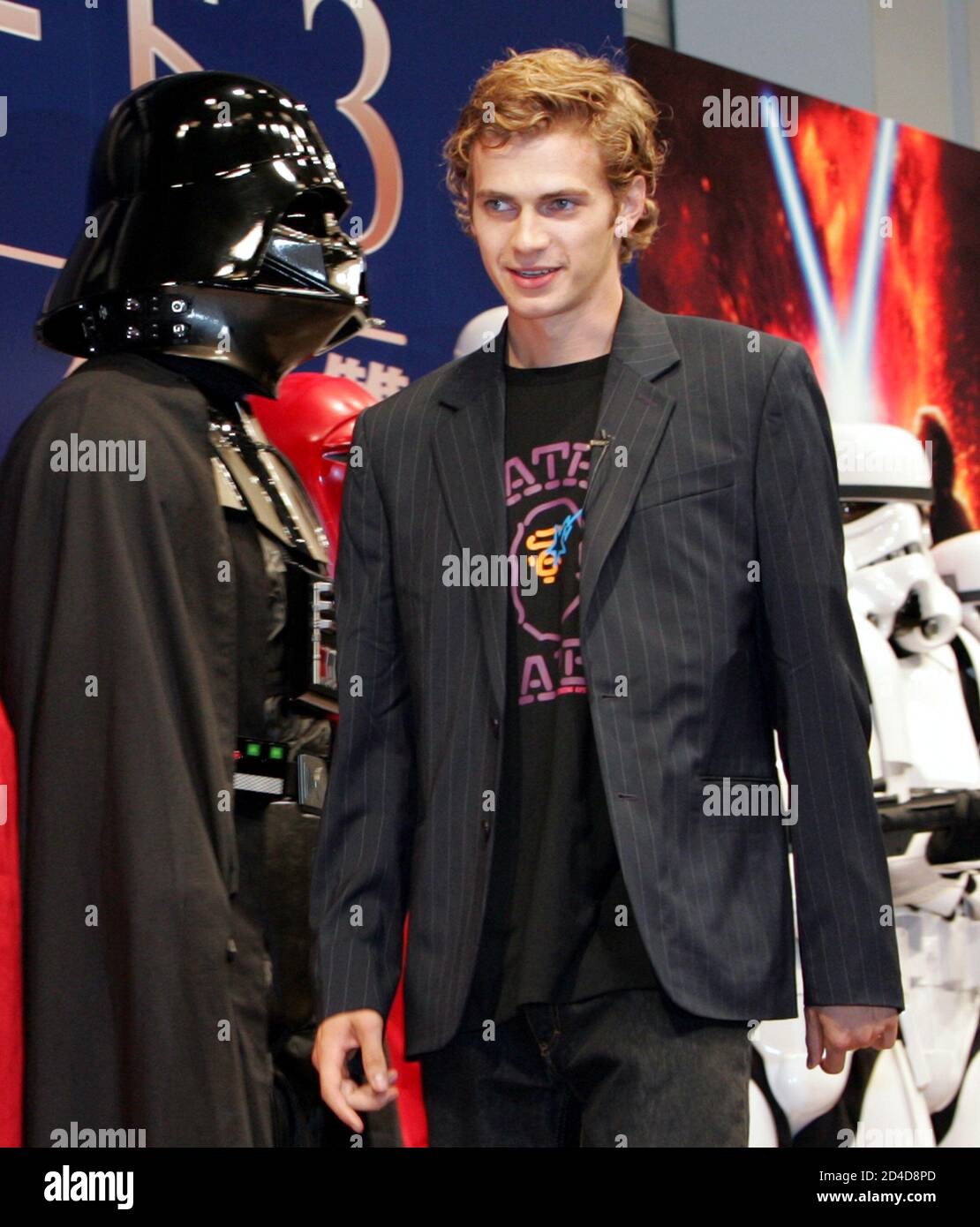 Hayden christensen as darth vader hi-res stock photography and images ...