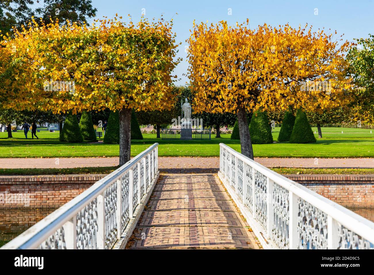 The Peterhof Palace and Gardens complex. A UNESCO World Heritage Site ...