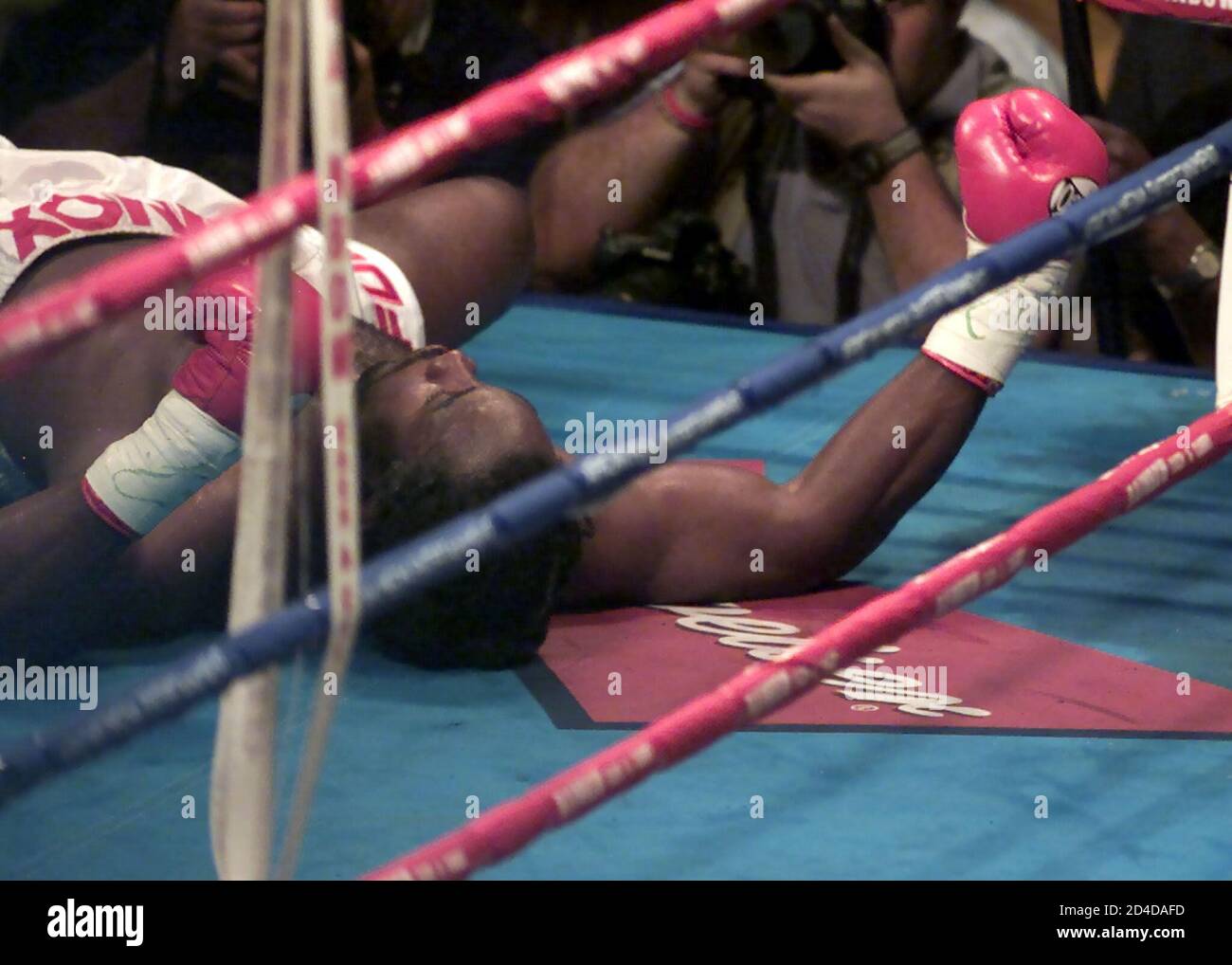 Lennox lewis rahman 2001 hi-res stock photography and images - Alamy