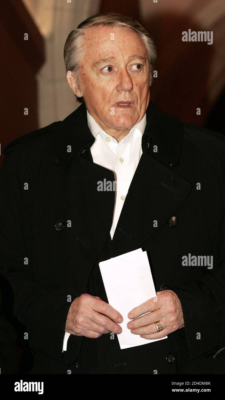 Robert vaughan hi-res stock photography and images - Alamy