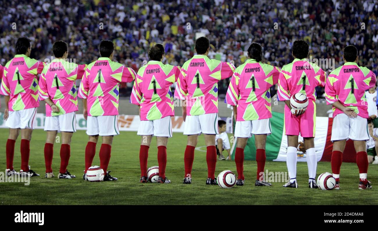 Brazilian world cup team 1994 hi-res stock photography and images - Alamy