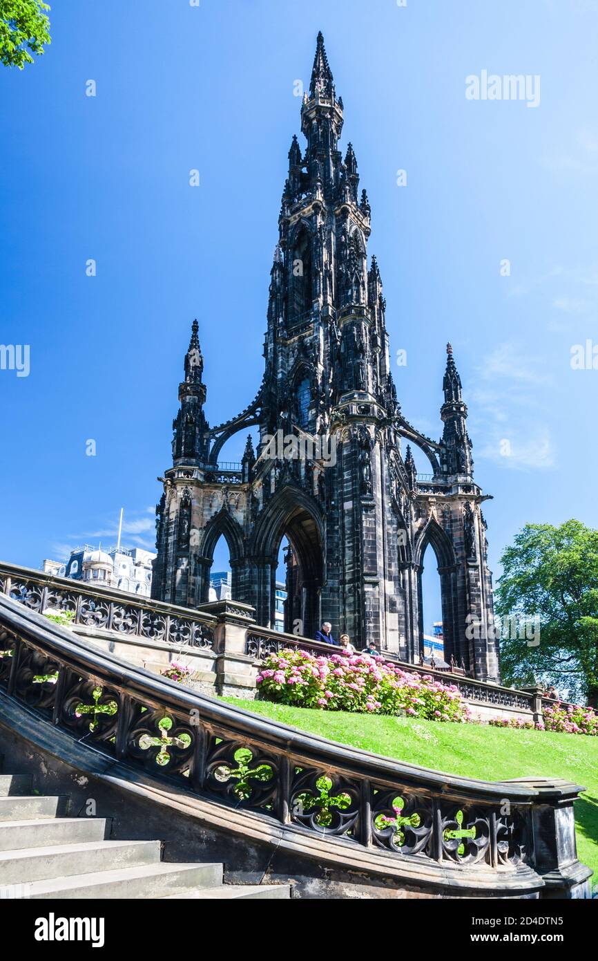 The Scott Monument in Edinburgh Stock Photo - Alamy