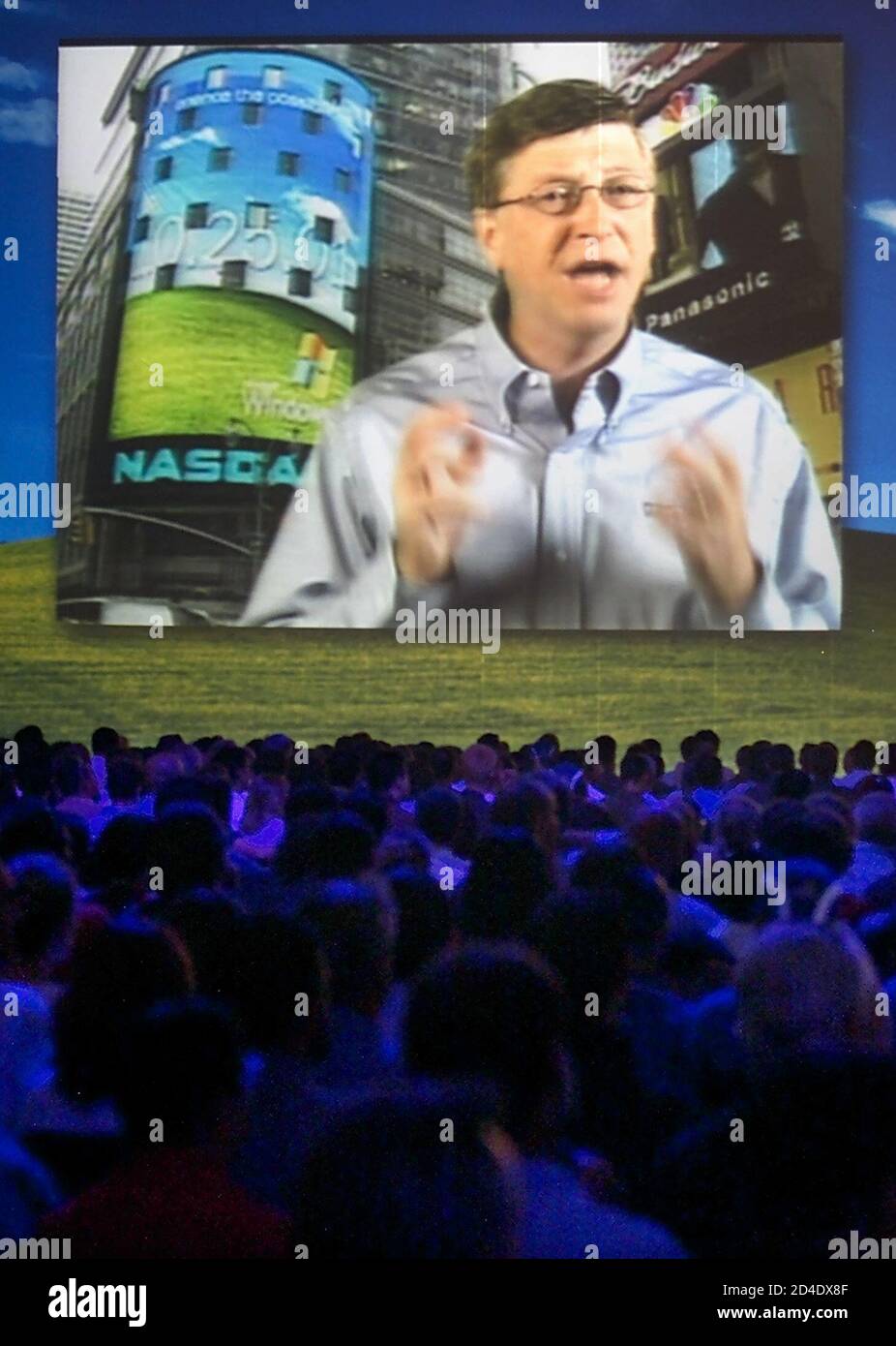 Windows xp bill gates hi-res stock photography and images - Alamy