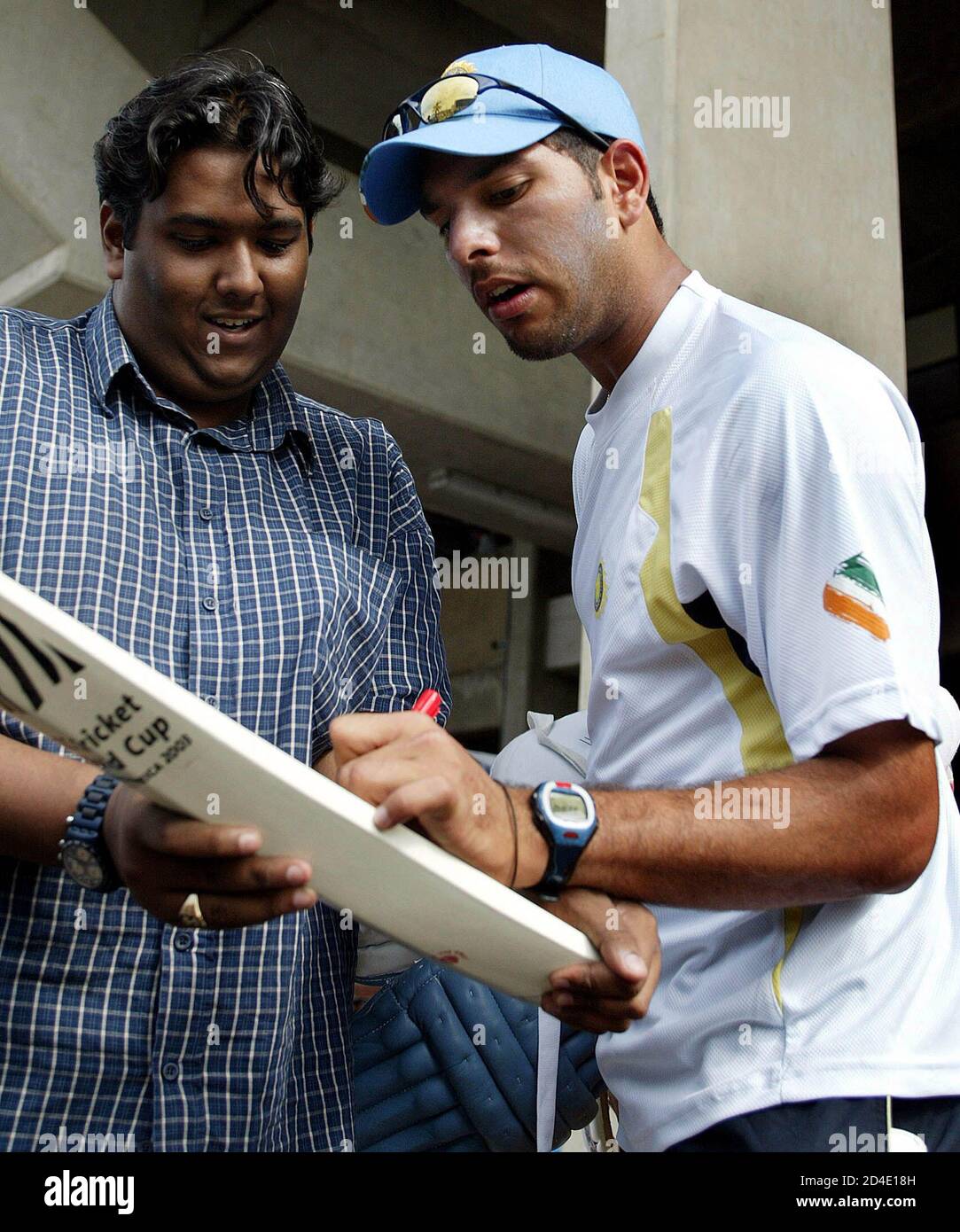 Sport cricket autograph hi-res stock photography and images - Alamy