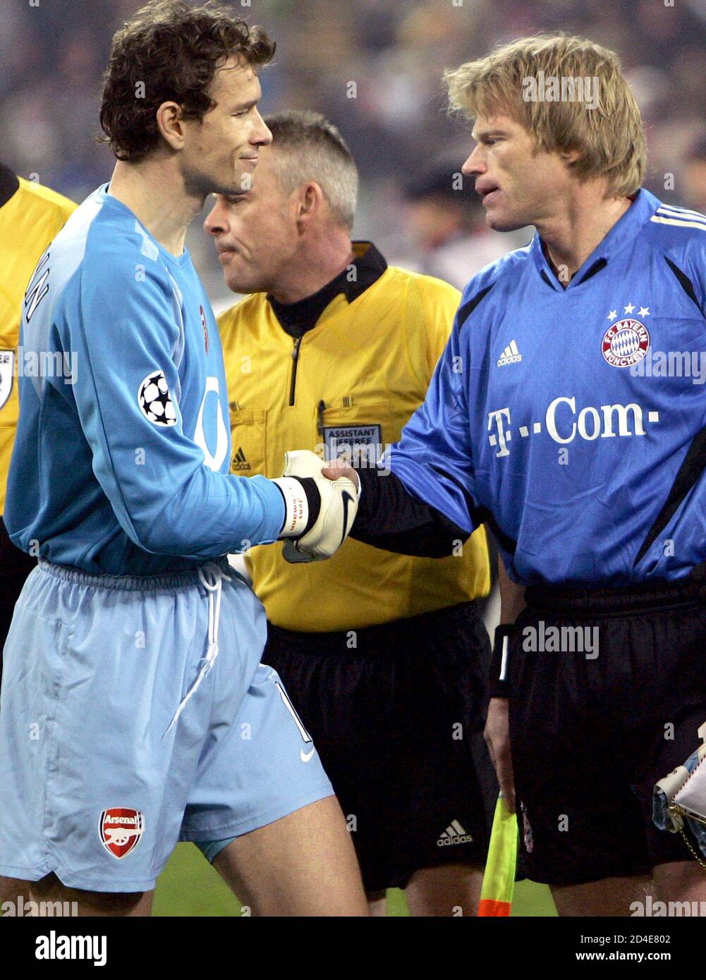 German goalkeeper oliver kahn hands hi-res stock photography and images ...